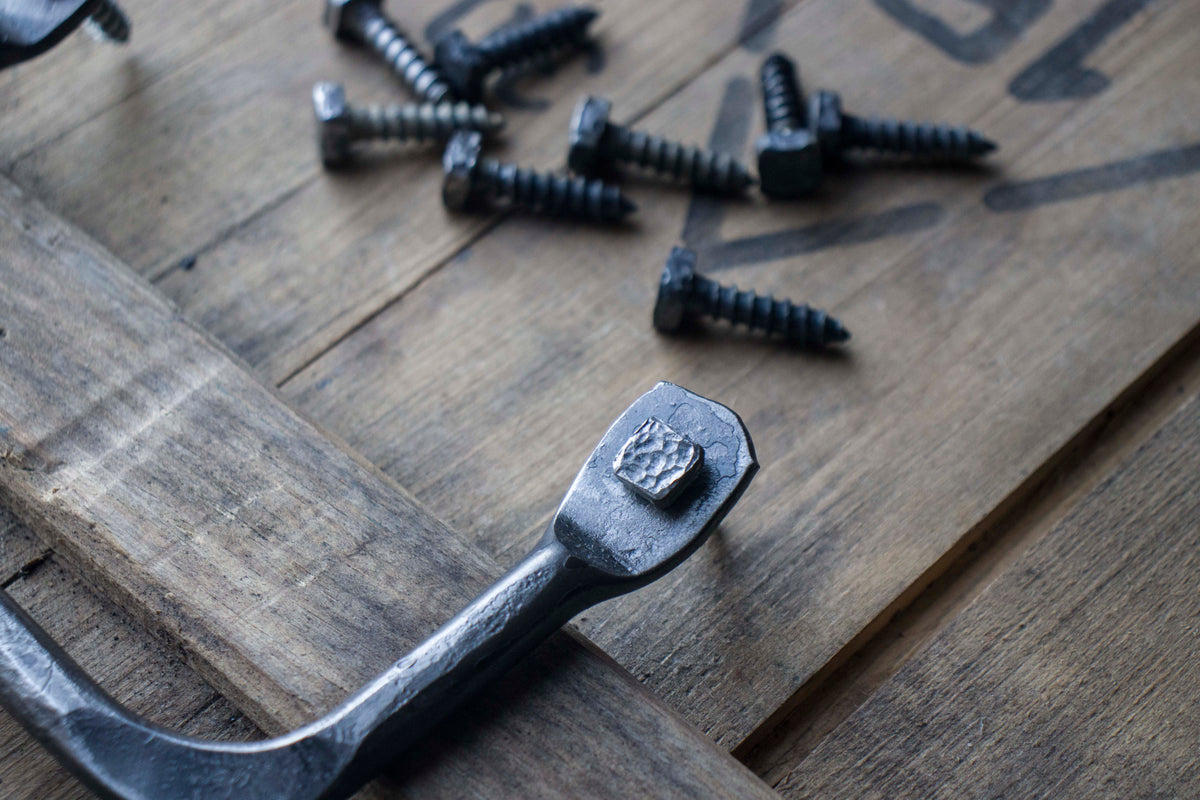 Hand Forged Rustic 1" x 1/4" Screws Fasteners – Gomer's Workshop